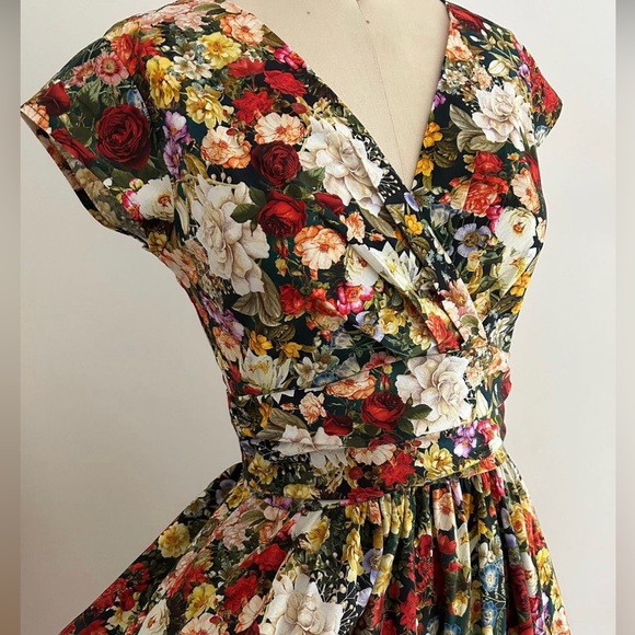 Retrolicious | Dresses | Nwt Dreamy Floral Greta Dress By Retrolicious ...